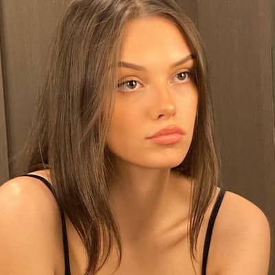 India Grace (@indiagracehalsell) / Passes