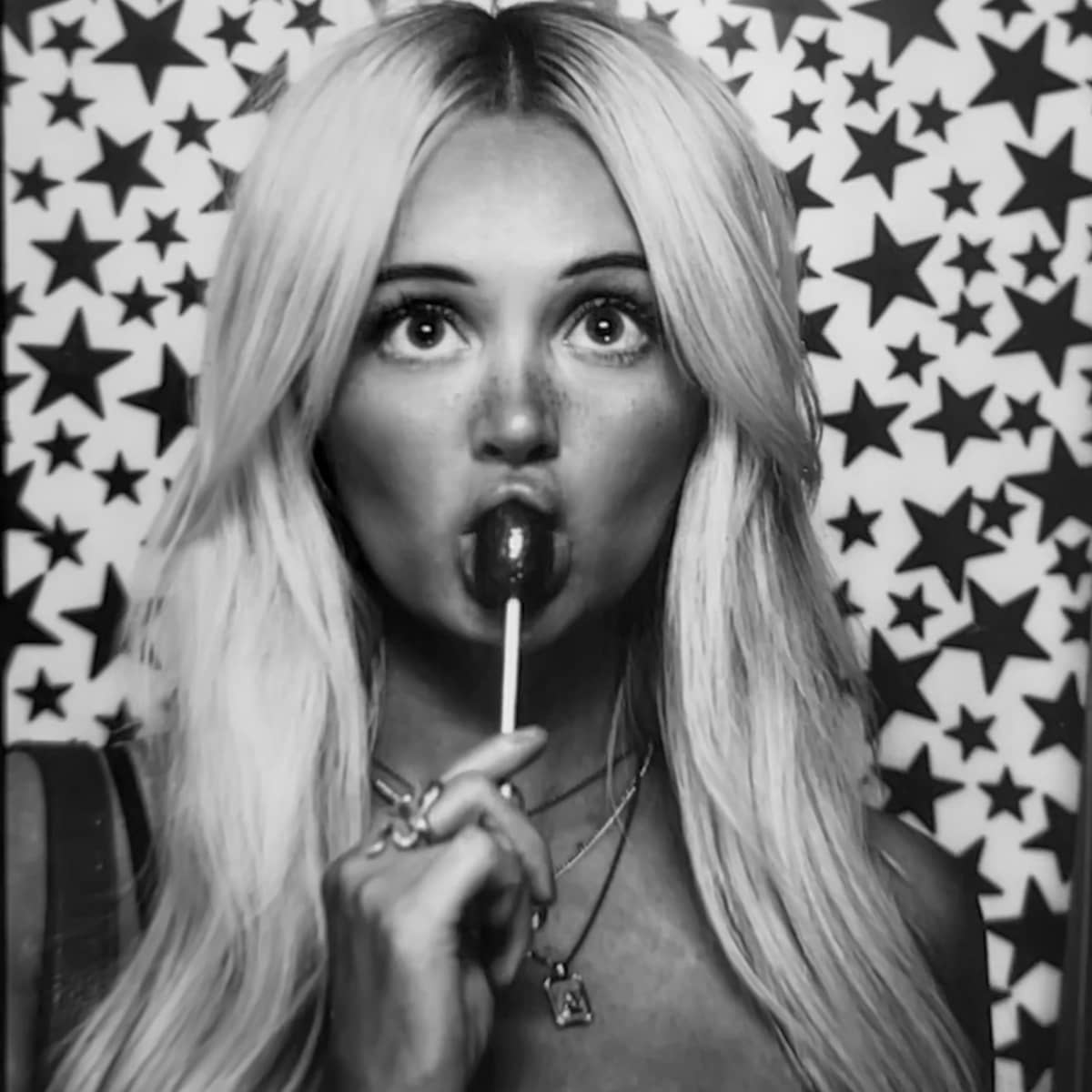 Delaney Walsh (@walshdelaney) / Passes