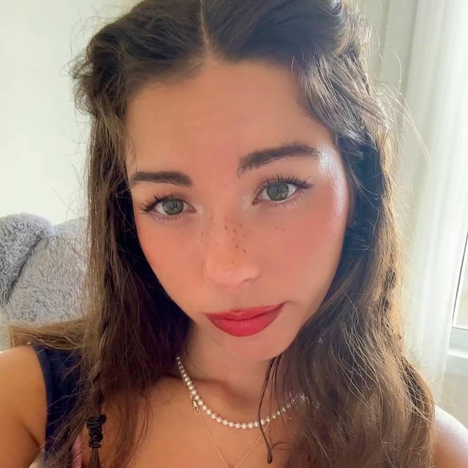 Nicole Rosa (@nicolerosa) / Passes