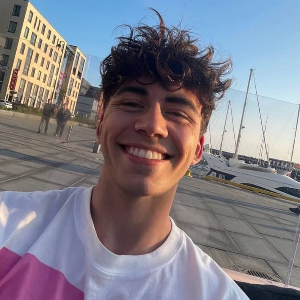 Emil Seljeseth (@emilseljeseth) / Passes